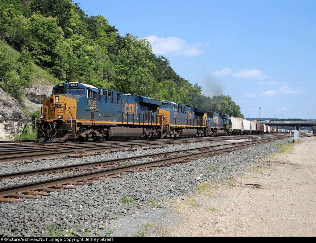 CSXT 3039